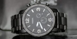 How to Change the Date on Your Fossil Watch - Hikers Fitness Gears
